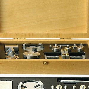 EM-Tec U2 universal SEM sample holder and stub adapter kit in wooden ...